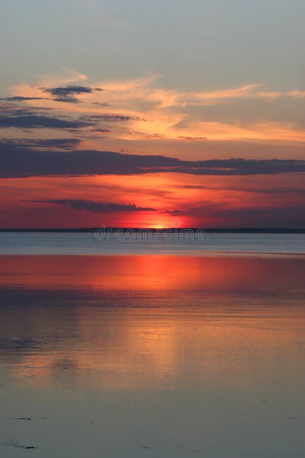 Sunset on lake stock image. Image of weather, sunset, reflection - 2700243