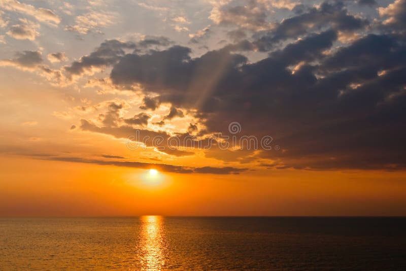 Lake Erie Cliffs in Autumn stock photo. Image of lake - 16462190