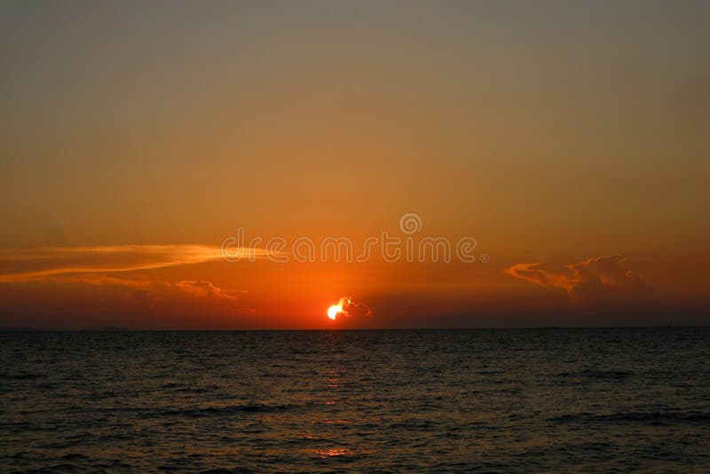 Last Light of Sunset Red Cloud on Dark Sky Over the Sea Stock Photo ...