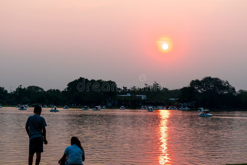 The Sunset Today is Lighting Stock Image - Image of dawn, view: 113888945