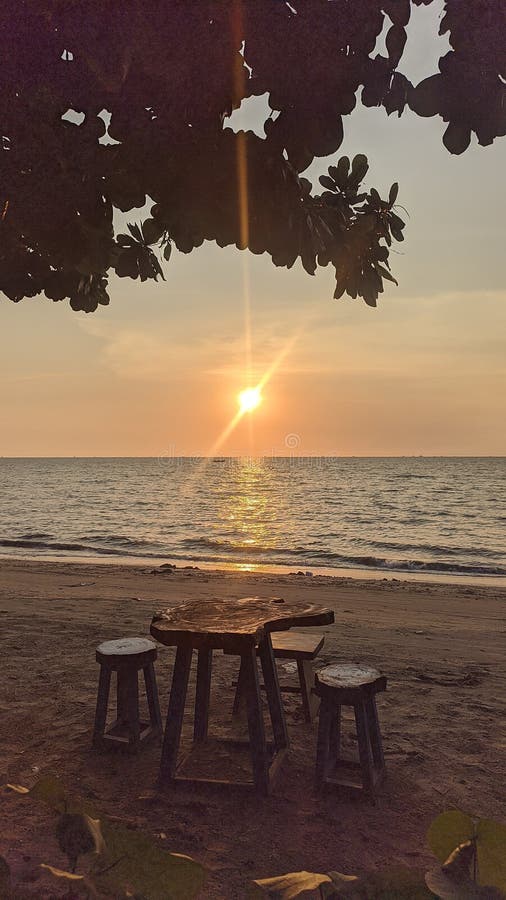 Sunset Light of the Ocean View in the Beach Stock Image - Image of ...