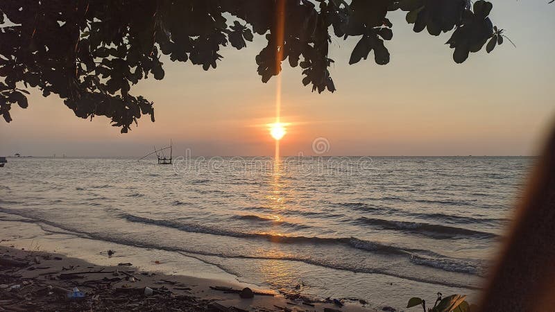 Sunset Light of the Ocean View in the Beach Stock Image - Image of ...