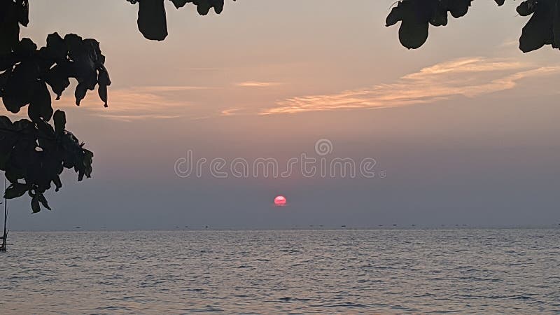 Sunset Light of the Ocean View in the Beach Stock Image - Image of ...