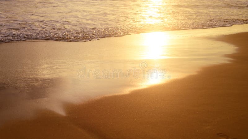 Sunset Light Shining on the Ocean Waves. Tropical Sandy Beach Sunset ...