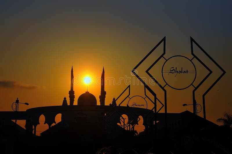 Sunset on MAJT stock image. Image of majt, central, poncol - 55988697