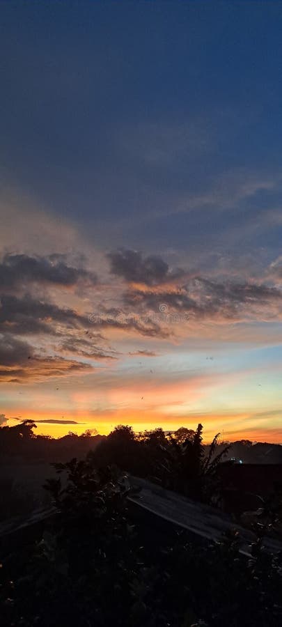 The Sunset Makes the Heart Feel Calm and Beautiful Stock Photo - Image ...