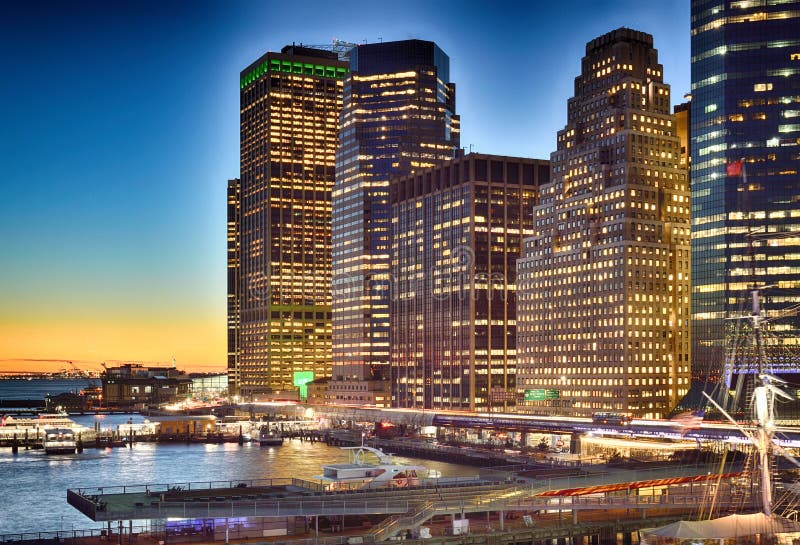 Sunset in Manhattan stock image. Image of lamp, downtown - 142214971