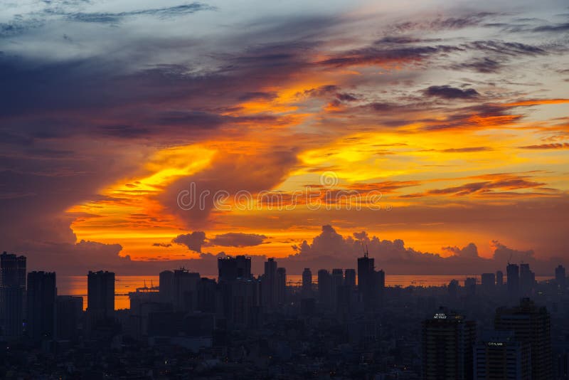Sunset in Metro Manila , Philippines Editorial Stock Image - Image of ...