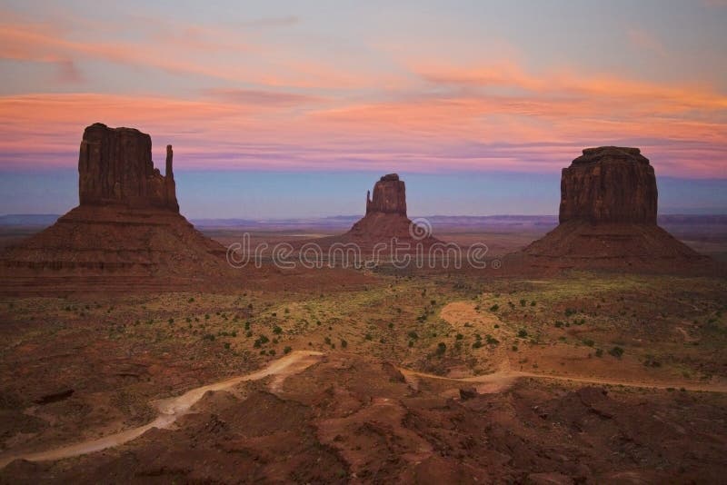 Sunset at Monument Valley stock photo. Image of utah - 17747156