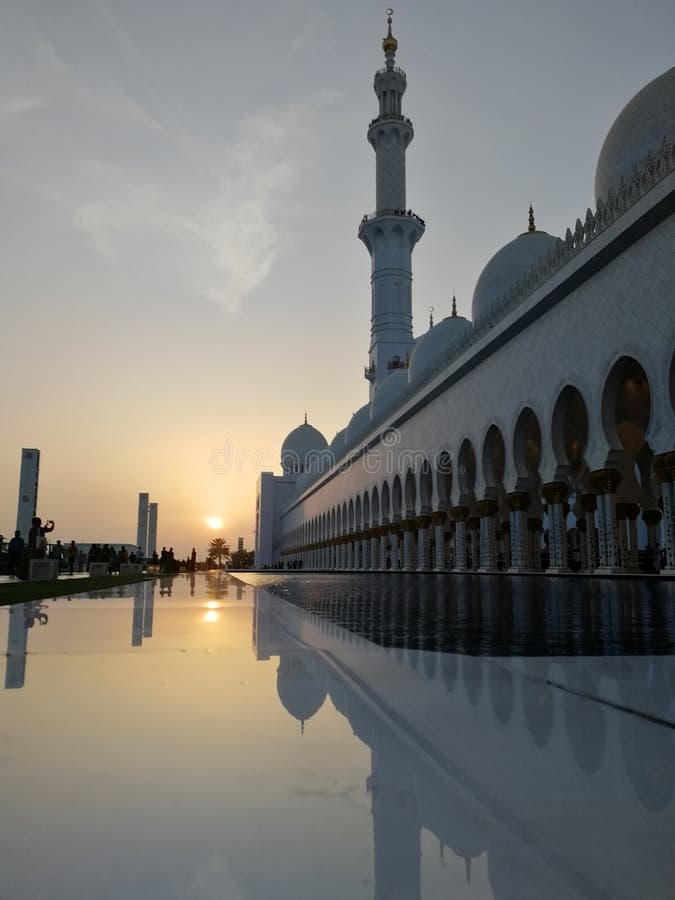 Sunset Near Sheikh Zayed Mosque Stock Image - Image of evening ...