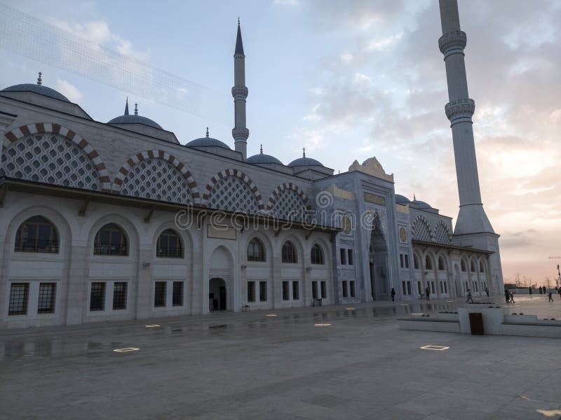 Sunset in New Camlica Mosque Stock Photo - Image of muslim, blue: 272305986