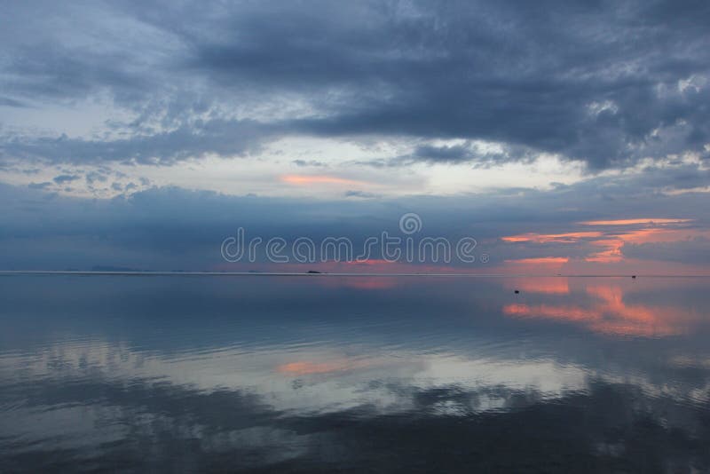 Sunset ocean reflection. stock photo. Image of sunset - 105047824