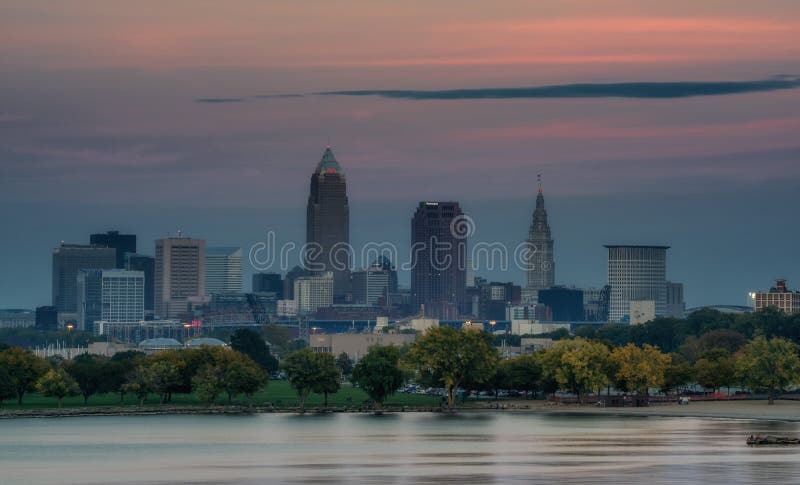 Sunset Over Cleveland Ohio Skyline Editorial Stock Image - Image of ...