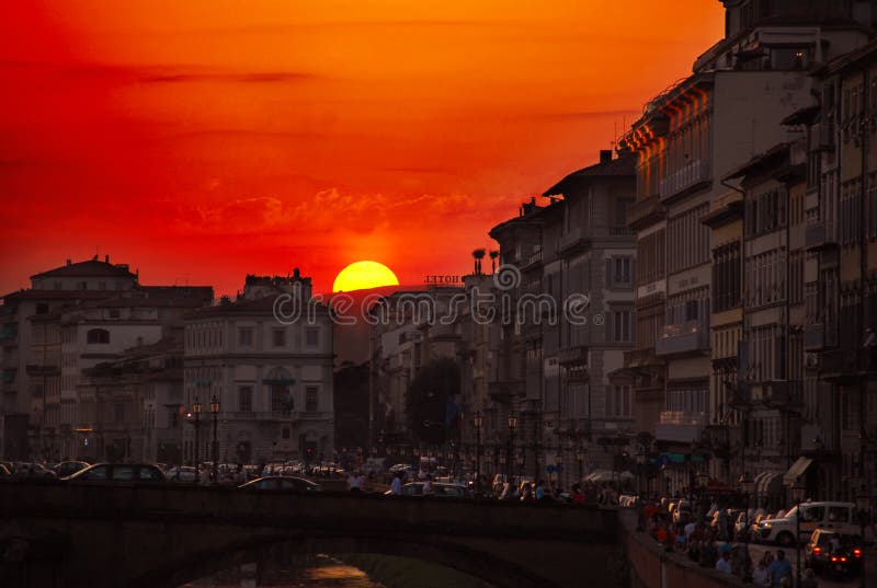 Sunset over Florence stock image. Image of contaluz, arno - 23286711