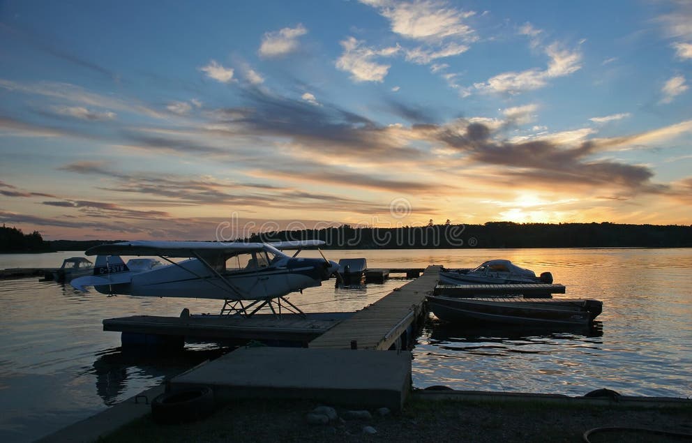 Sunset over Lake Ivanhoe stock image. Image of evening - 1546093