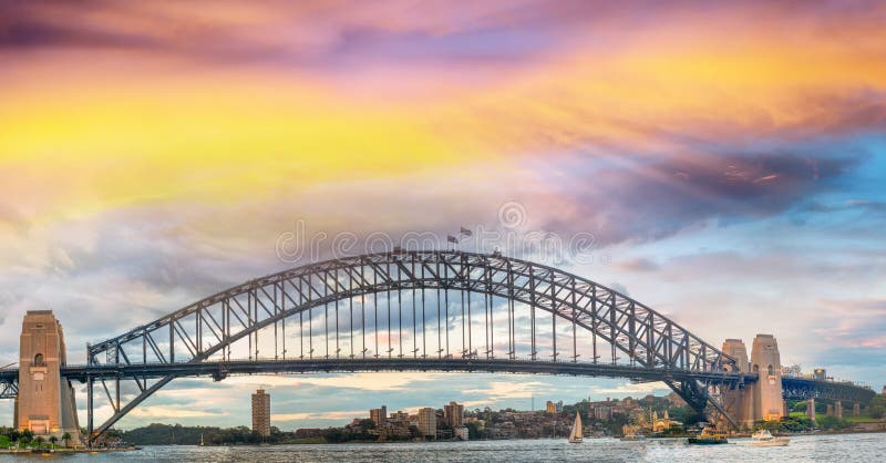 Sunset Over Sydney Harbour Bridge Stock Photo - Image of harbour, house ...