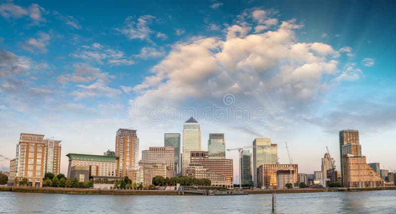 Sunset Panoramic View of Canary Wharf Buildings - London, UK Stock ...