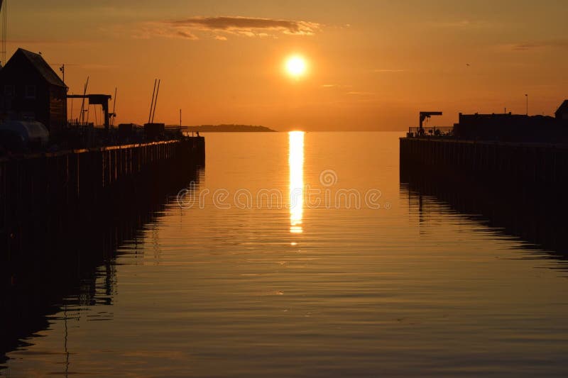 Sunset Over Whitstable Beach Stock Image - Image of colours, reflection ...