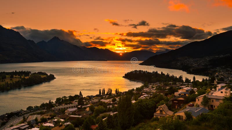 Queenstown New Zealand Sunset Stock Photo - Image of scenic, queenstown ...