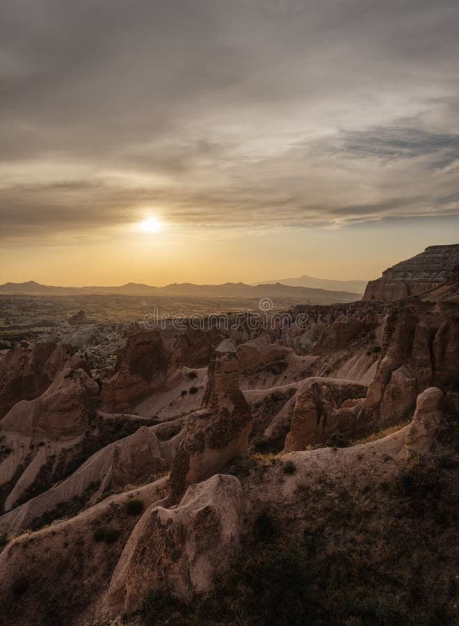 Sunset in red valley stock image. Image of sunset, valley - 144035537