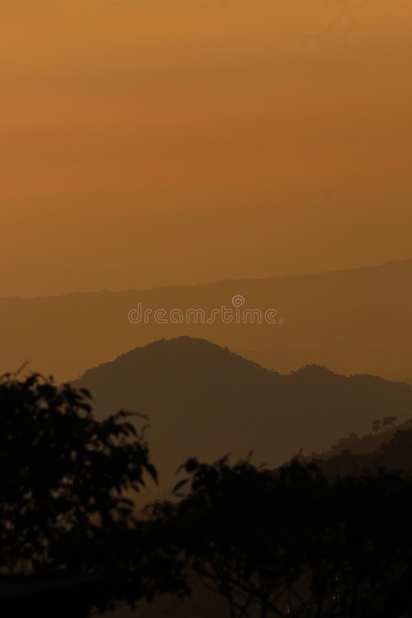 Sunset Ridge Mountains stock image. Image of overlooking - 185529263