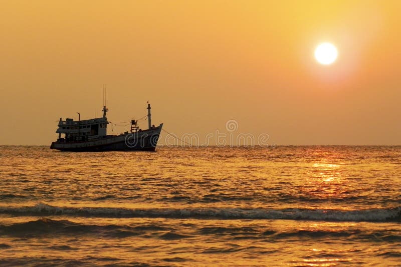 Sunset River Boat Silhouette View. River Boat Sunset Landscape Stock ...