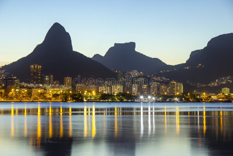 Sunset at the Rodrigo De Freitas Lagoon Stock Image - Image of irmaos ...