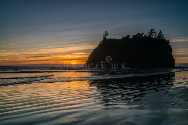Rock Outcroping at Ruby Beach Sunset Along Pacific Ocean Stock Image ...