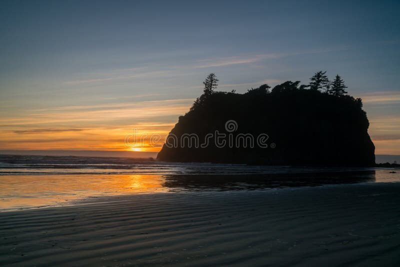 Rock Outcroping at Ruby Beach Sunset Along Pacific Ocean Stock Image ...