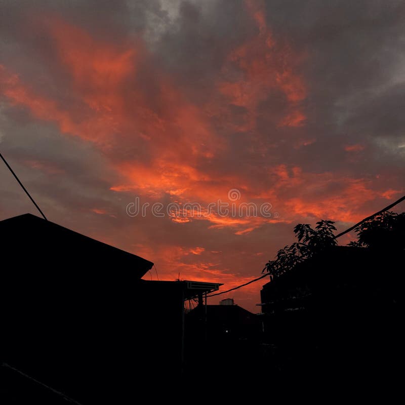 Sunset& X27;s Outside My House Stock Image - Image of evening, skyline ...