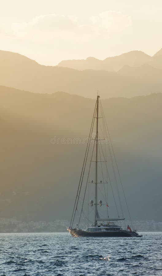 Sunset sailing stock image. Image of activity, beam, sailboat - 33729943
