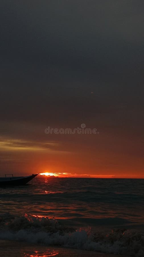 Sunset on the Sea with Its Beautiful Colors Stock Image - Image of ...