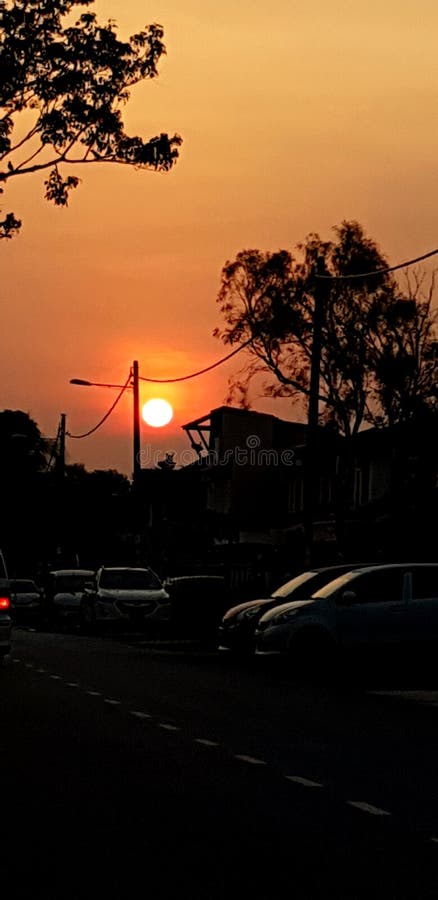 Sunset editorial photography. Image of glimmering, setting - 141241047