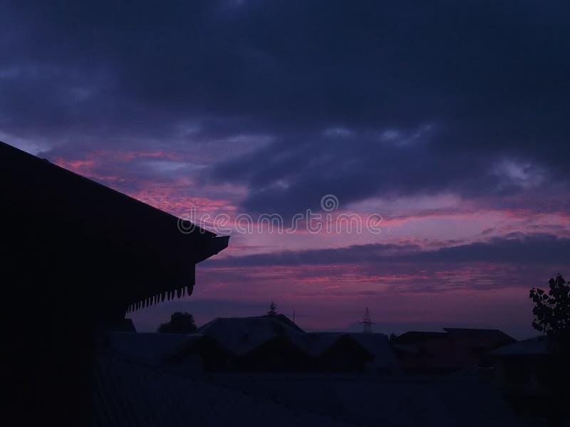 Sunset Shot from Phone Camera Editorial Photo - Image of phone, sunsetm ...