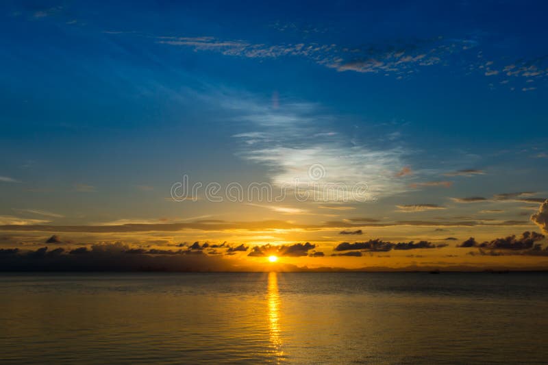 Minimal Sun in Sunset Sky on the Lake Stock Image - Image of horizon ...