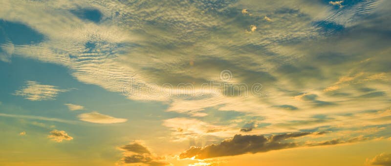 Sunset Sunrise with Clouds, Light Rays and Other Atmospheric Effect ...