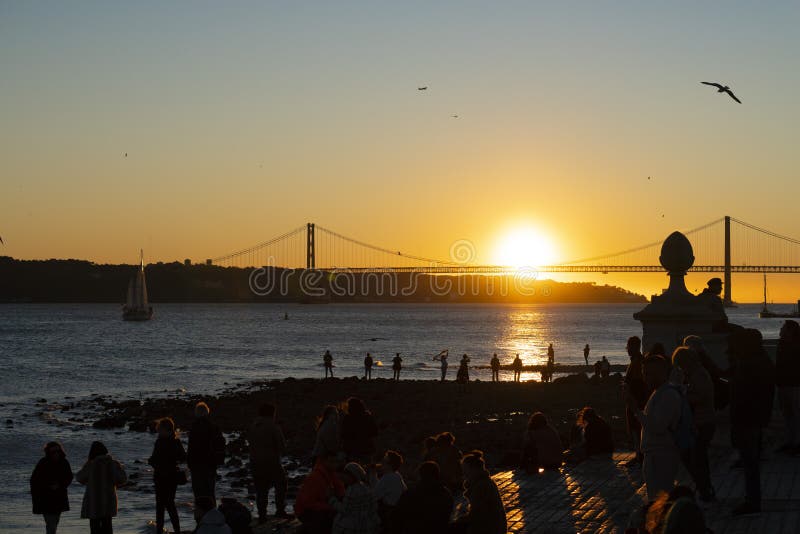 Sunset on Tejo river editorial stock photo. Image of tejo - 173925708