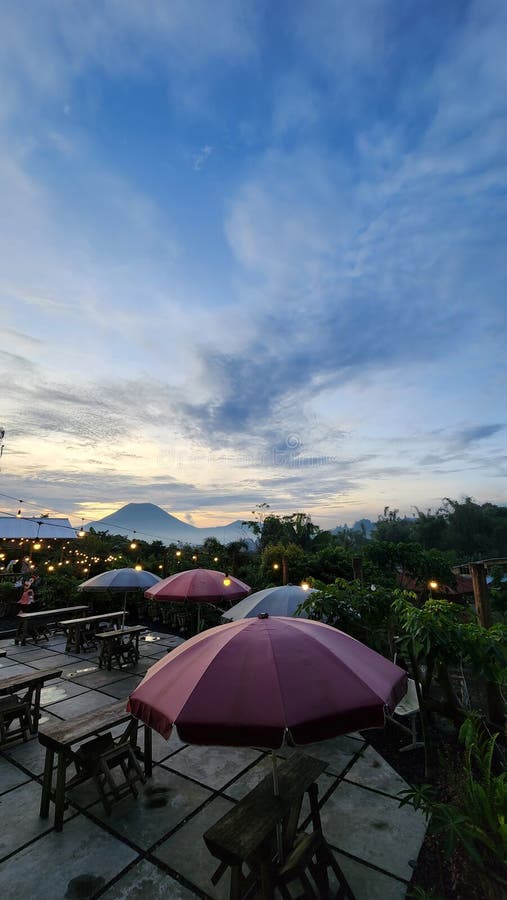 Sunset Tomohon Mountain Cafe Coffeeshop Umbrella Stock Image - Image of ...