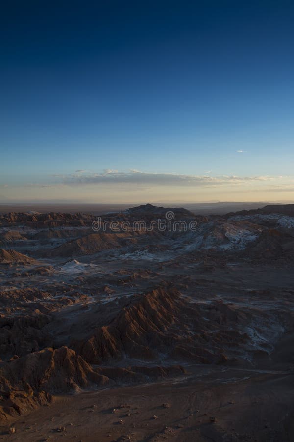 Sunset in Valle de la Luna stock photo. Image of andes - 69150826