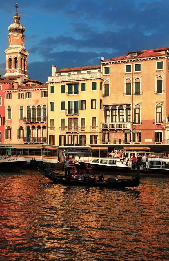 Sunset in Venice editorial image. Image of leisure, town - 23096240