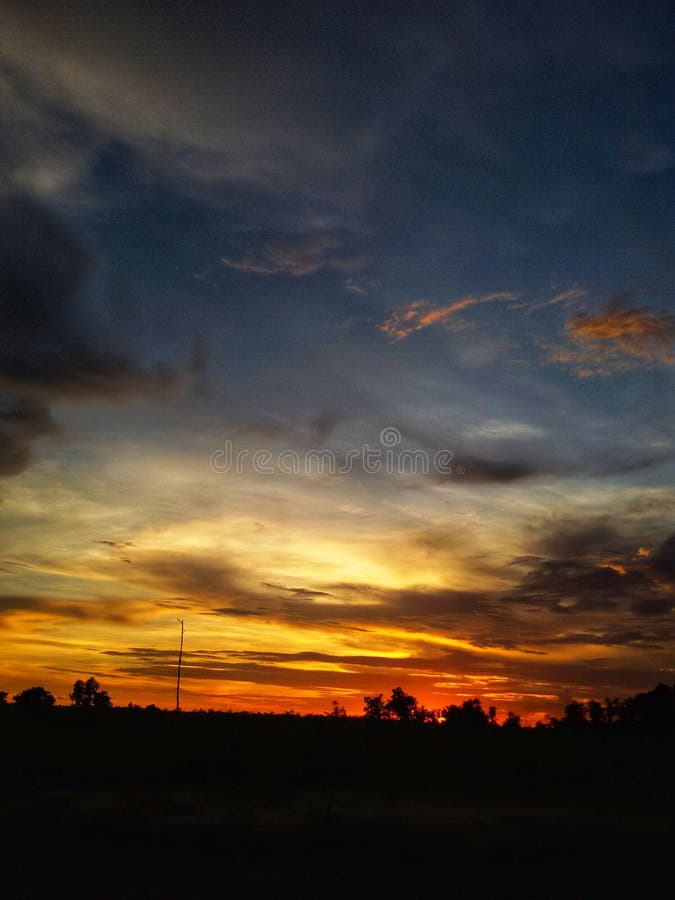 Sunset Very Clear and Bright Perspective with Clouds Layers that ...