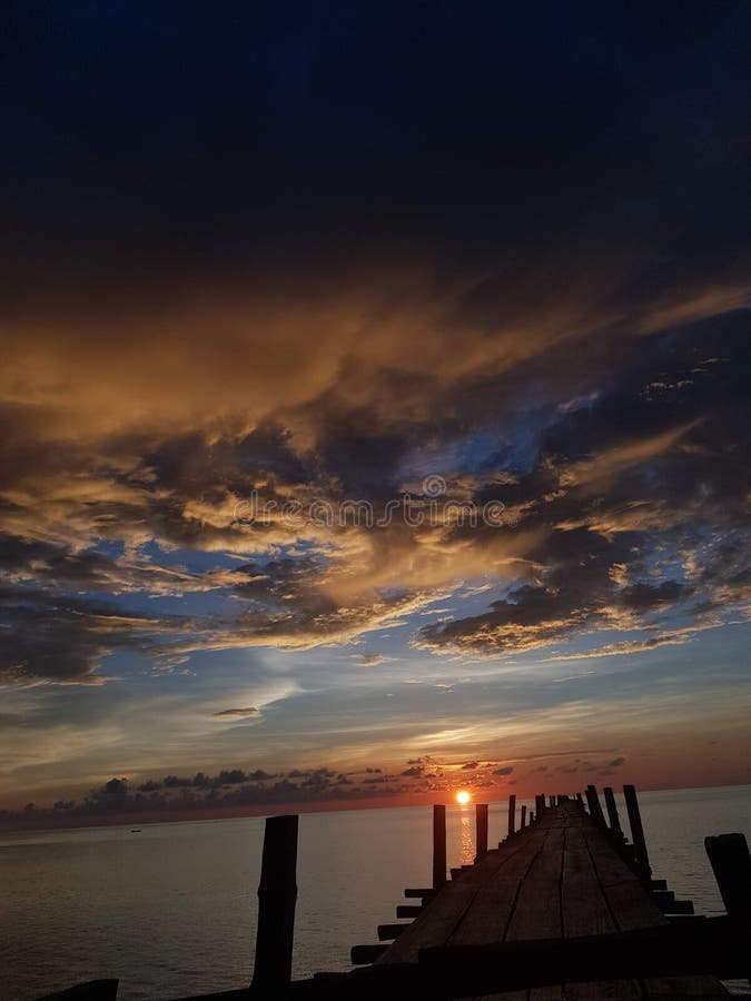 The Sunset is Very Beautiful and Nice Shadows on the Lake Stock Image ...