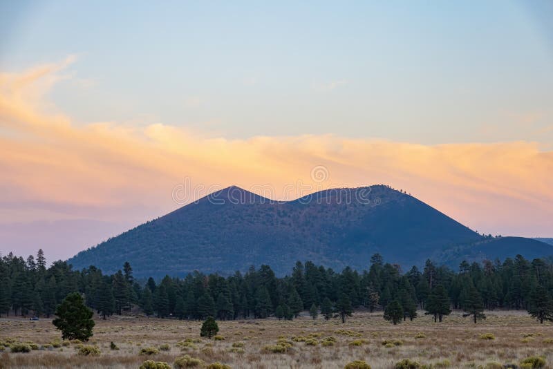 Sunset View of the Sunset Crater Volcano Stock Image - Image of ...