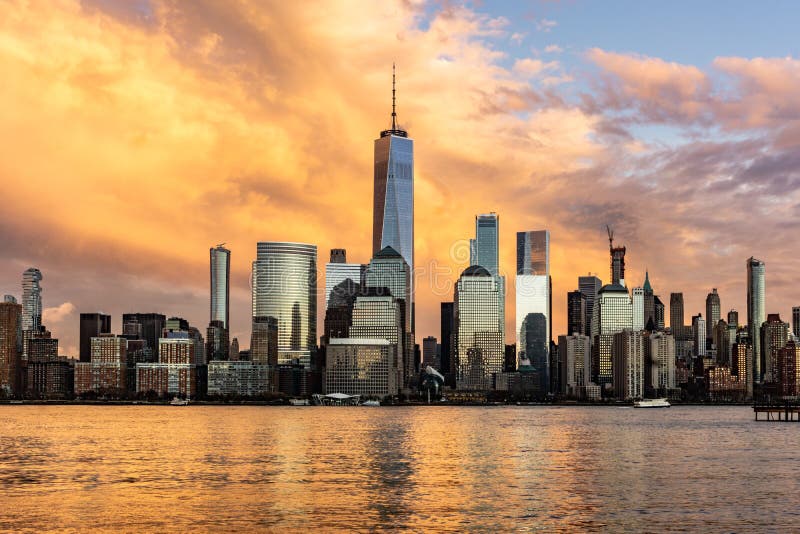 Sunset View of Lower Manhattan with Reflections in the Hudson River ...