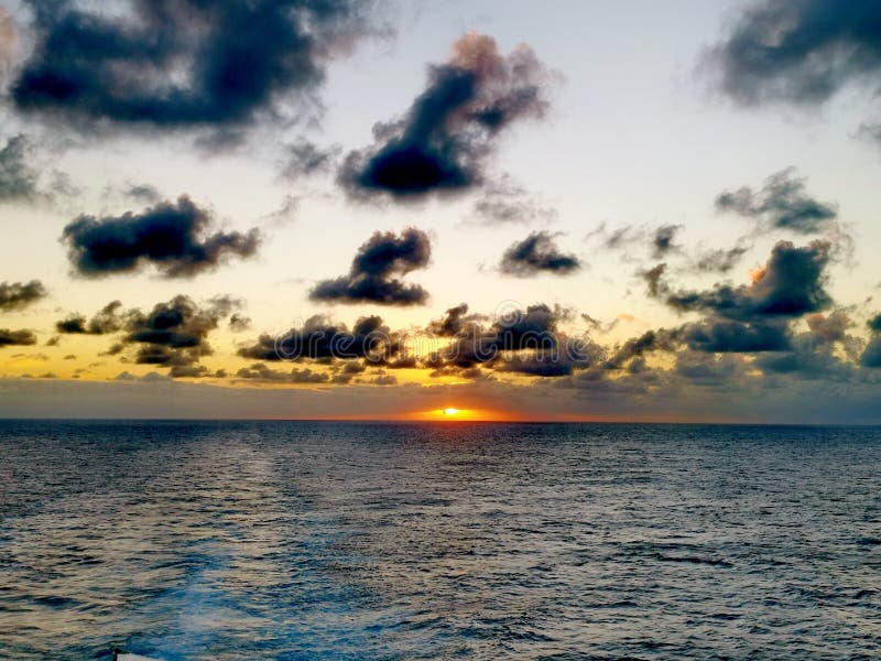 Sunset view on ocean stock image. Image of dusk, cloud - 171659463