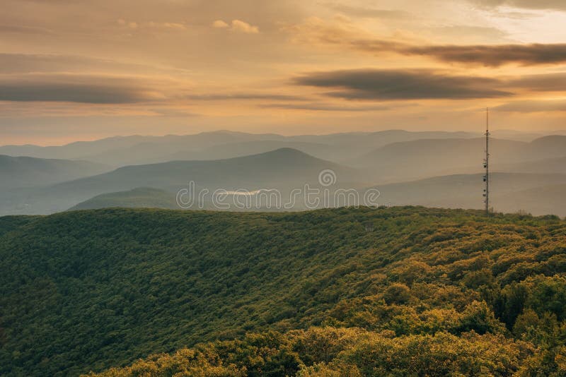 Sunset View from Overlook Mountain, in the Catskill Mountains, New York ...