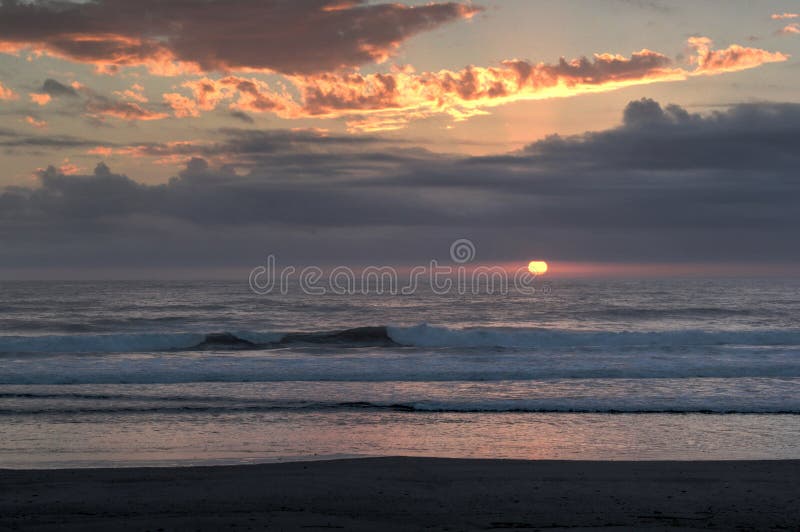 Sunset on the Washington Coast Stock Image - Image of sunset, coastal ...
