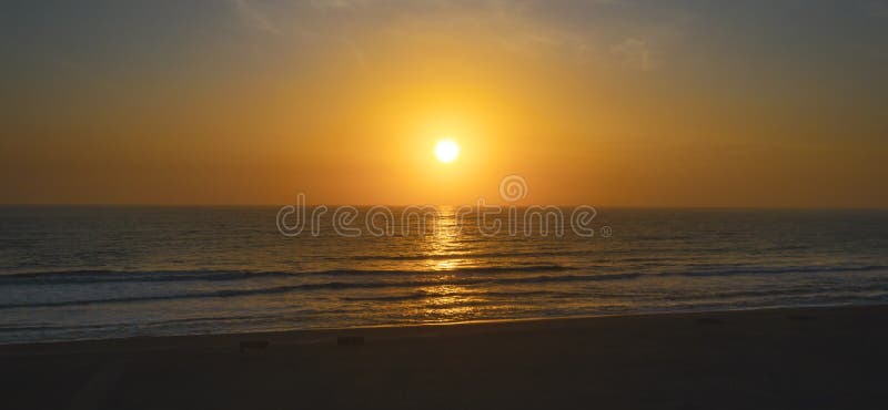 Sunset Water Horizon Landscape. Sunset Water Scene. Beach Sunset ...