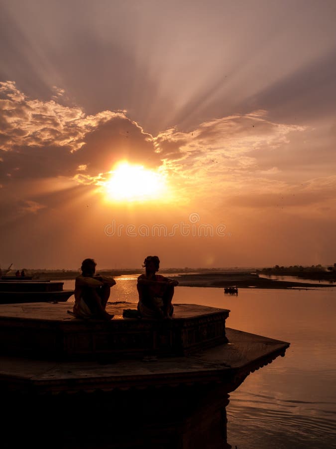 Sunset on the Yamuna editorial image. Image of beautiful - 48865655