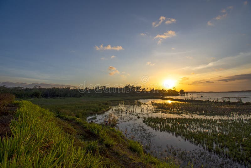 The Sunsets in the Sky, Natural, Nature, Background, Wallpaper Stock ...